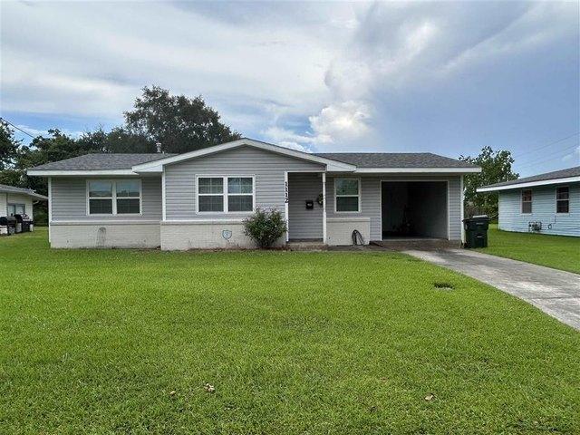 1112 Sunset Dr, Lake Charles, LA 70607