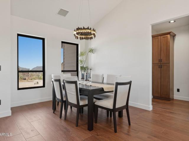 1112 S Kinzer Court