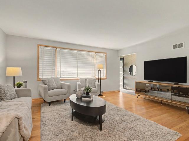 1112 S Maple Avenue