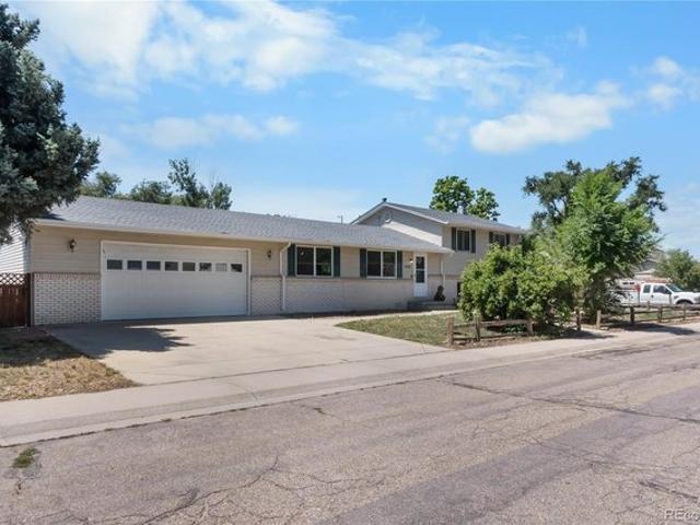 1112 Village Dr, Fort Lupton, CO 80621