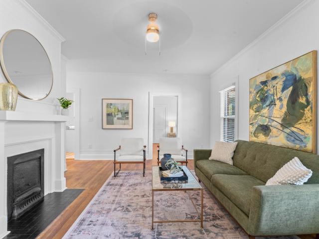 1112 W Webb Avenue
