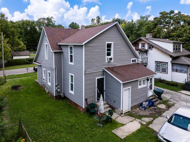 1112 1 N Elm Street