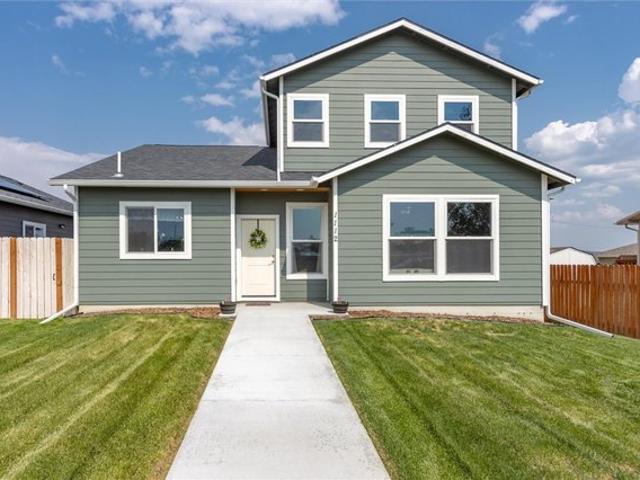1112 3rd St E, Roundup, MT 59072
