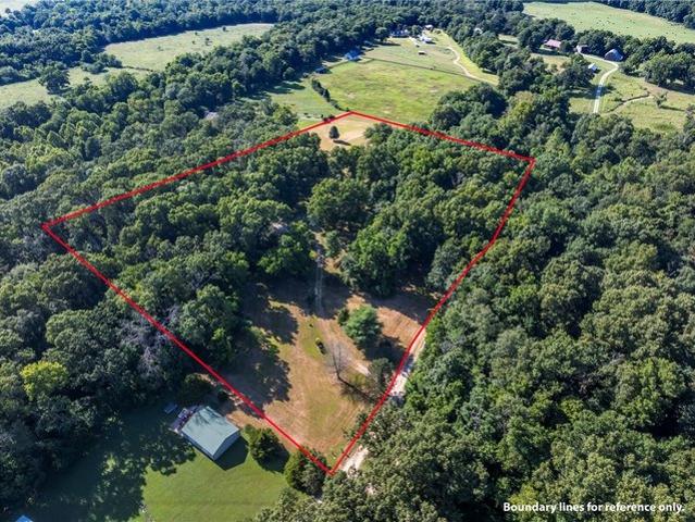 11133 Roggen Ln, Gravette, AR 72736