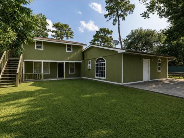 11130 Forrest Valley Dr, Houston, TX 77065