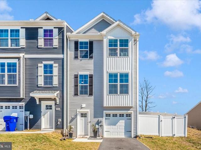 11130 Gopher Dr, Waynesboro, PA 17268