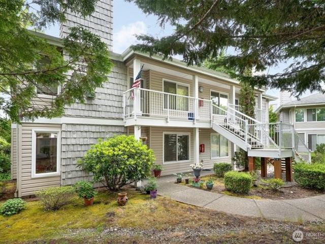 11130 SE 208th St Apt J101, Kent, WA 98031