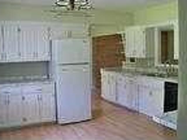 11131 Haleco Ln, Hales Corners, Wi