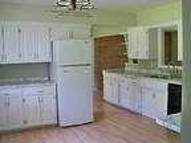 11131 Haleco Ln, Hales Corners, Wi