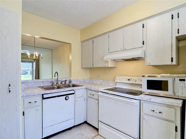 11132 Pembridge Ct, Unit 6, Port Richey, FL 34668 | MLS #W7885