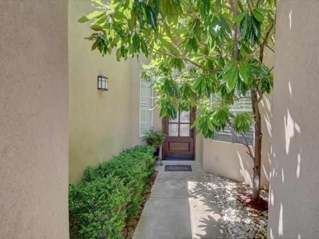 11132 Spyglass Hill Lane NE