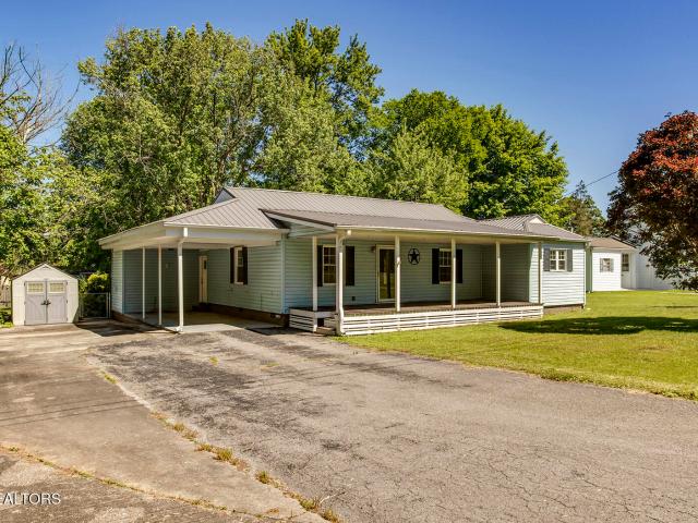1113 Mayflower Rd