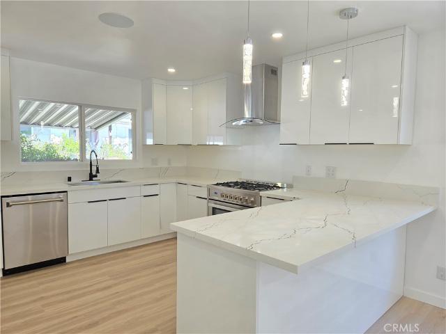 1113 Mohawk, Topanga, CA 90290 | MLS #SR26067 | Compass