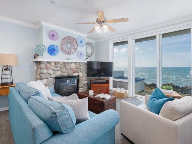 1113 N Highway 101 Unit 44, Depoe Bay, OR 97341