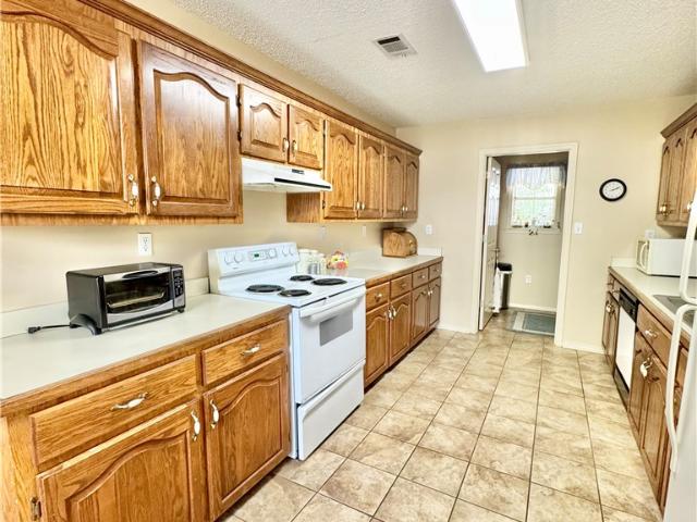 1113 Ashwood Drive