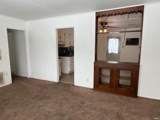 1113 E Fischer