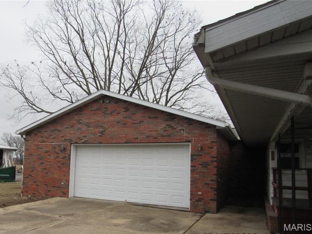 1113 E Market St, Red Bud, IL 62278 | MLS #26009 | Compass