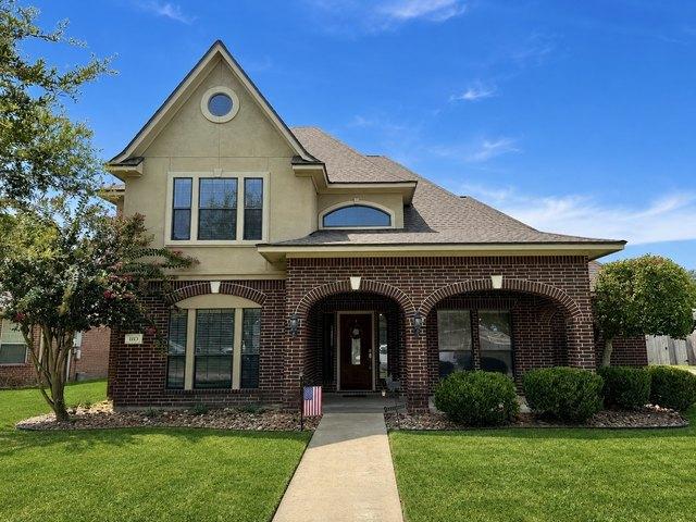 1113 Enchanted Oaks Dr, Angleton, TX 77515