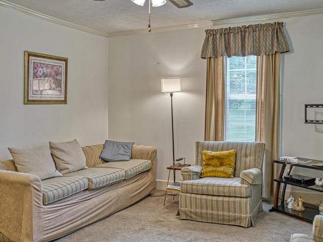 1113 Goodwin Rd