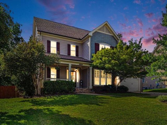 1113 Hollymont Dr, Holly Springs, NC 27540
