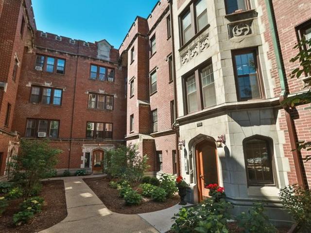 1113 Holley Ct Unit 311, Oak Park, IL 60301