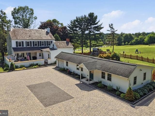1113 Landis Rd, East Greenville, PA 18041