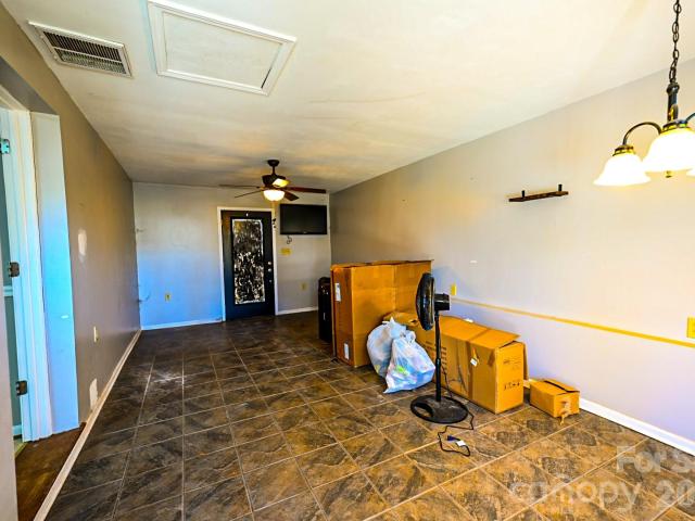 1113 Pecan Street