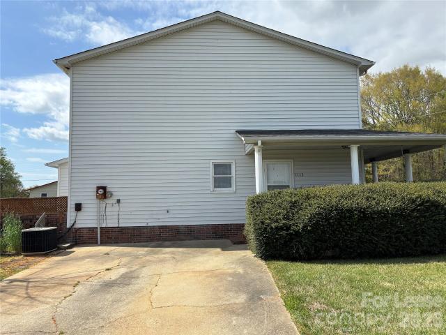 1113 Peachtree St, Lincolnton, NC 28092 | Compass