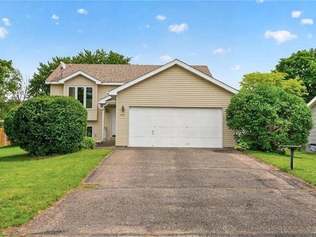 1113 Polk St S, Shakopee, MN 55379