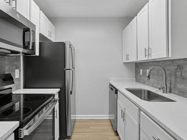 1113 Powers Ferry Place 1826