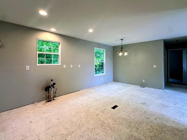 1113 Queensway St, Wayland, MI 49348