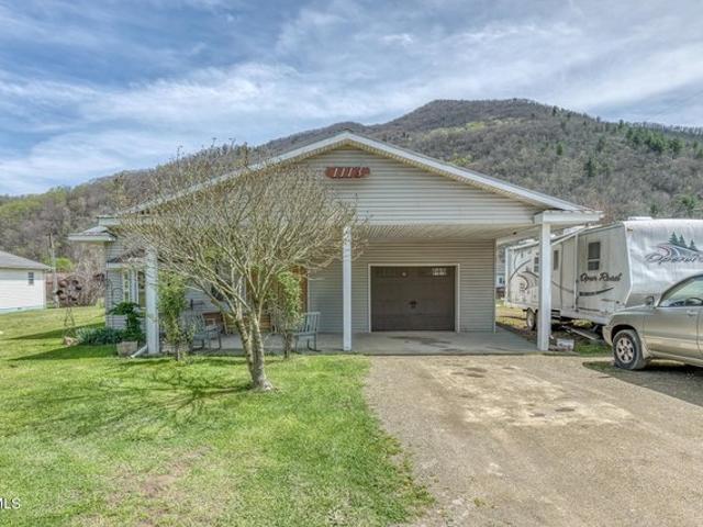 1113 Rittertown Rd, Hampton, TN 37658