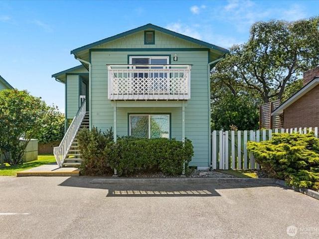 1113 SE 6th Ave, Oak Harbor, WA 98277