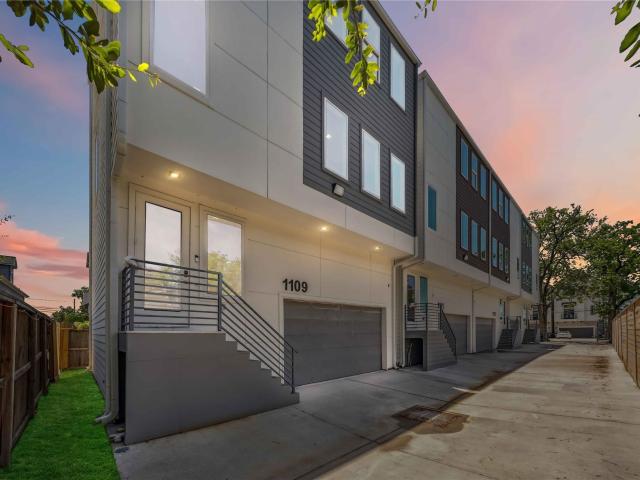 1113 W 21st Street
