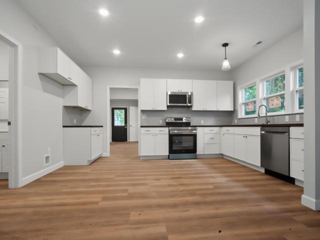 1113 W Lynn Street