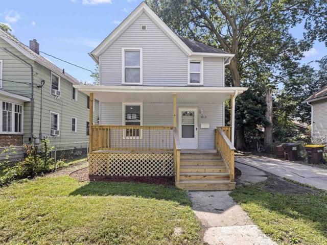 1113 22nd St, Rockford, IL 61104