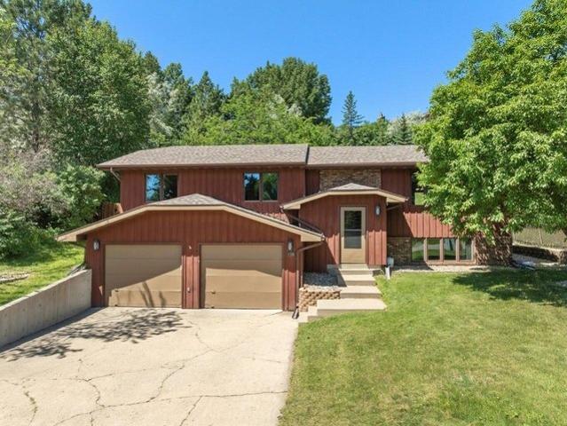 1113 23rd St NW, Minot, ND 58703