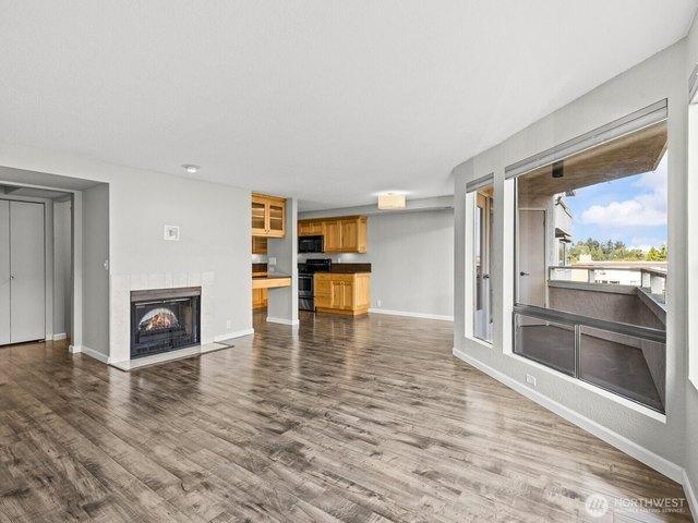 1113 5th Ave S Apt 207, Edmonds, WA 98020