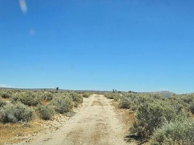 111th Street E Cor Ave, Lancaster, CA 93535