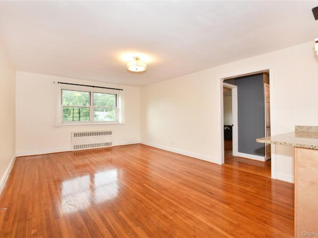 111 0 th Avenue 2A