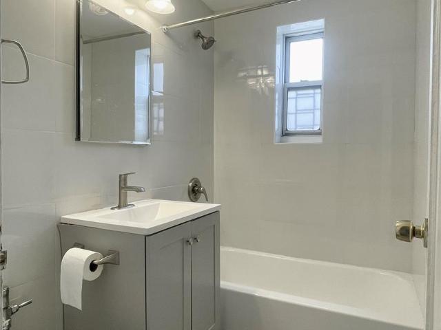 111 0 th Avenue 2B