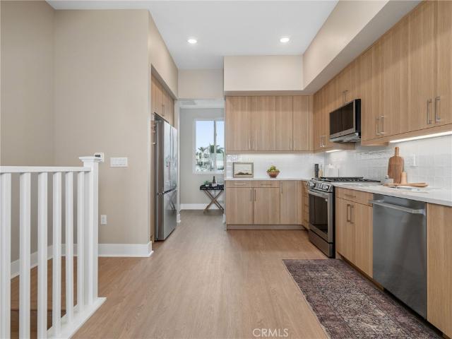 111 2nd Street N 21