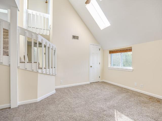 111 33rd Ave S # 203