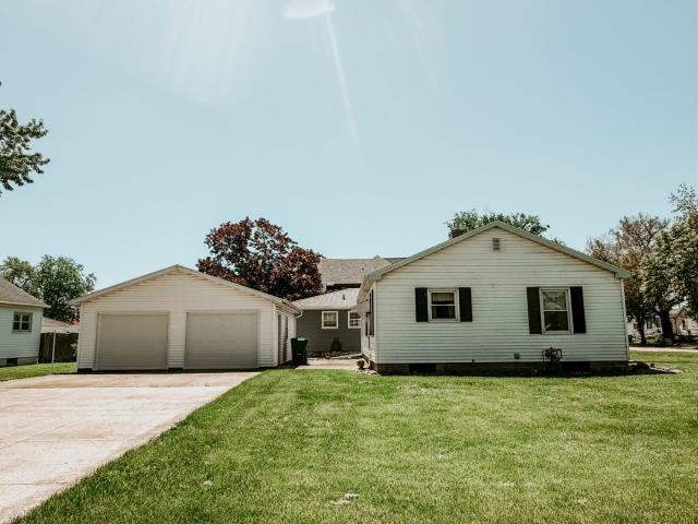 111 6th Avenue