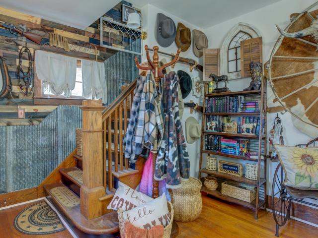 111 6th Avenue