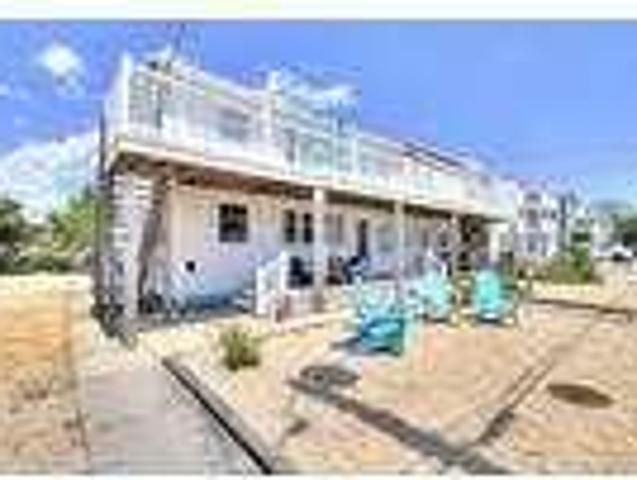 111 6th Street E #1, Ship Bottom, NJ 08008