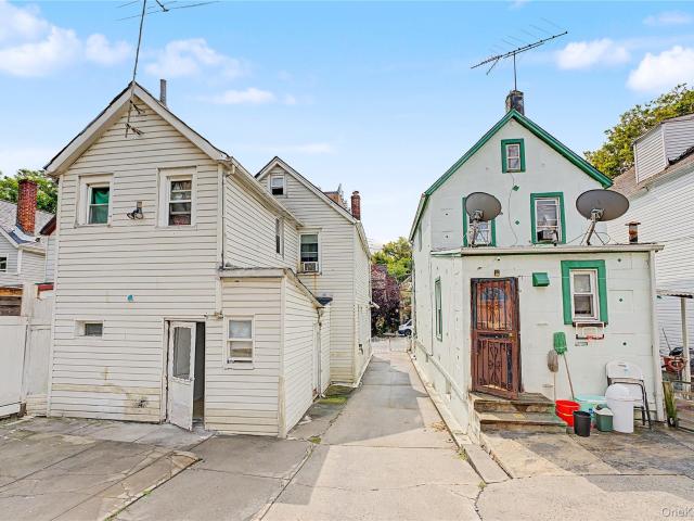 111 8 RD Avenue