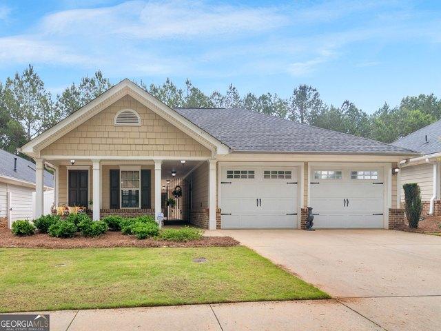 111 Cottage Club Dr, Locust Grove, GA 30248