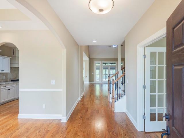 111 Country Hills Dr
