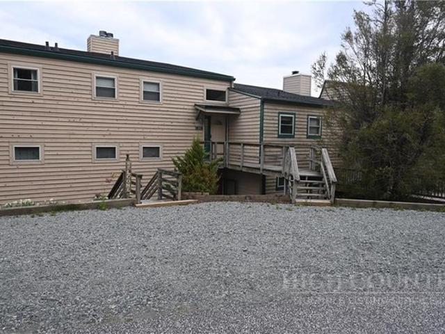 111 Courtside Ln Unit B9, Beech Mountain, NC 28604